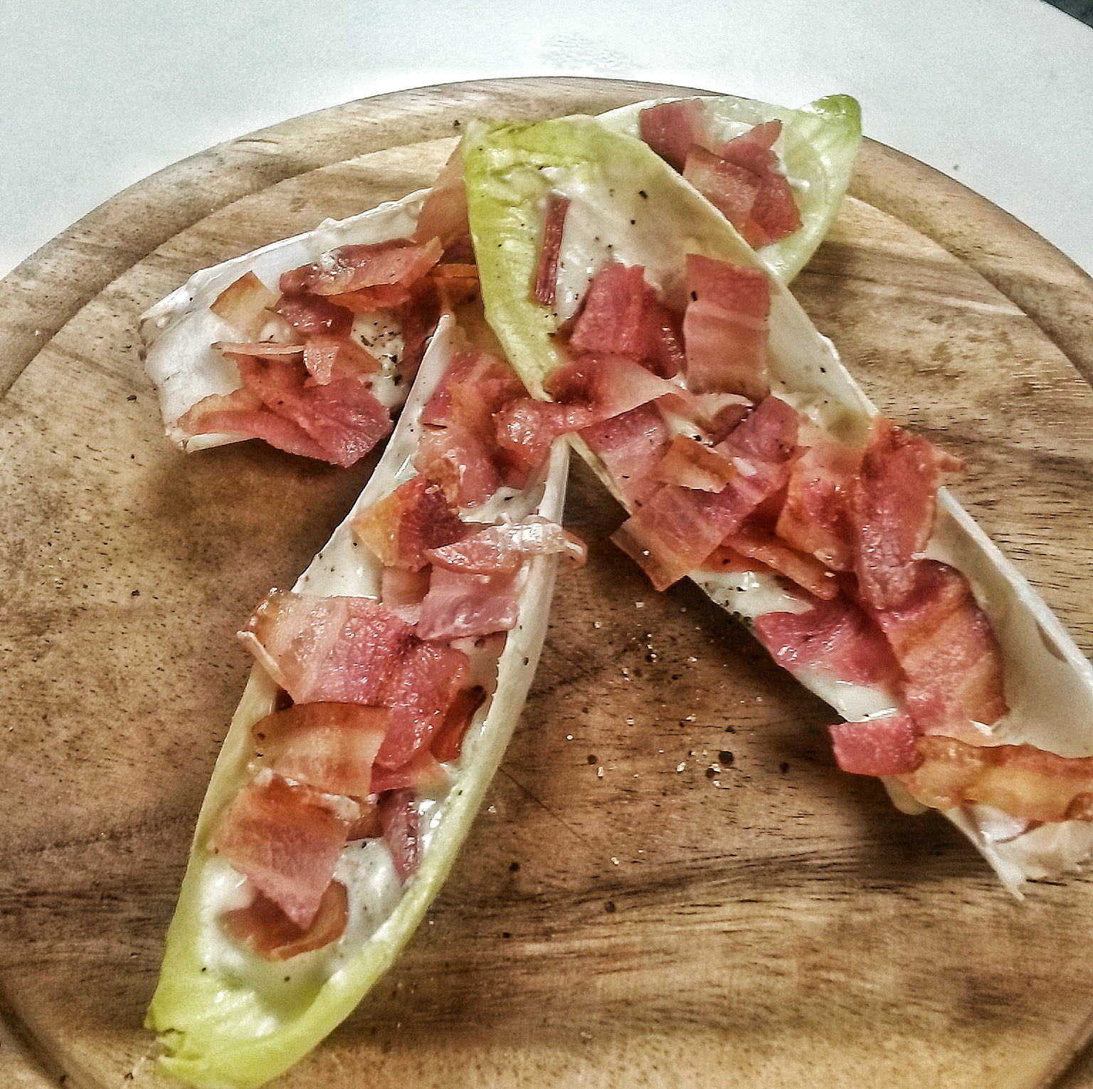ANDIVE UMPLUTE CU BRÂNZĂ ȘI BACON | ANDRA ILIAȘ