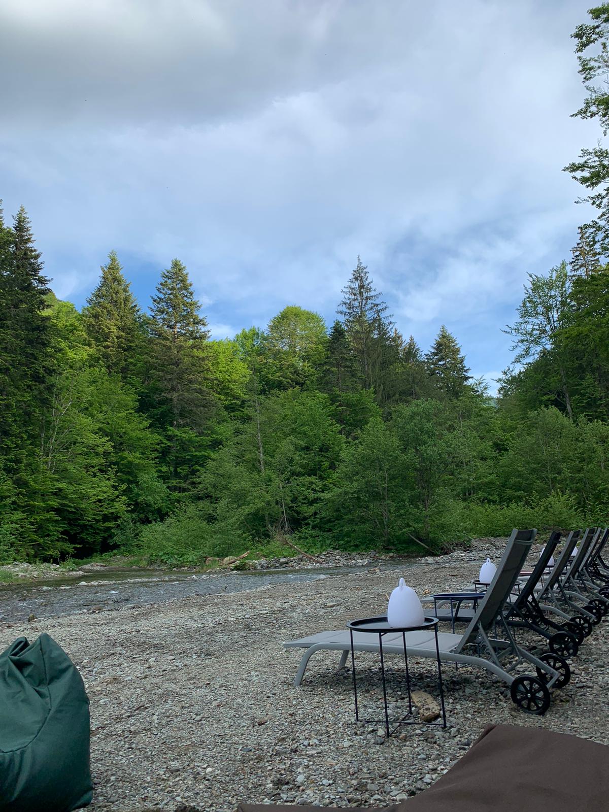 AM DESCOPERIT VALEA AVRIGULUI ȘI ANNA CHARISMA CHALET | ANDRA ILIAȘ