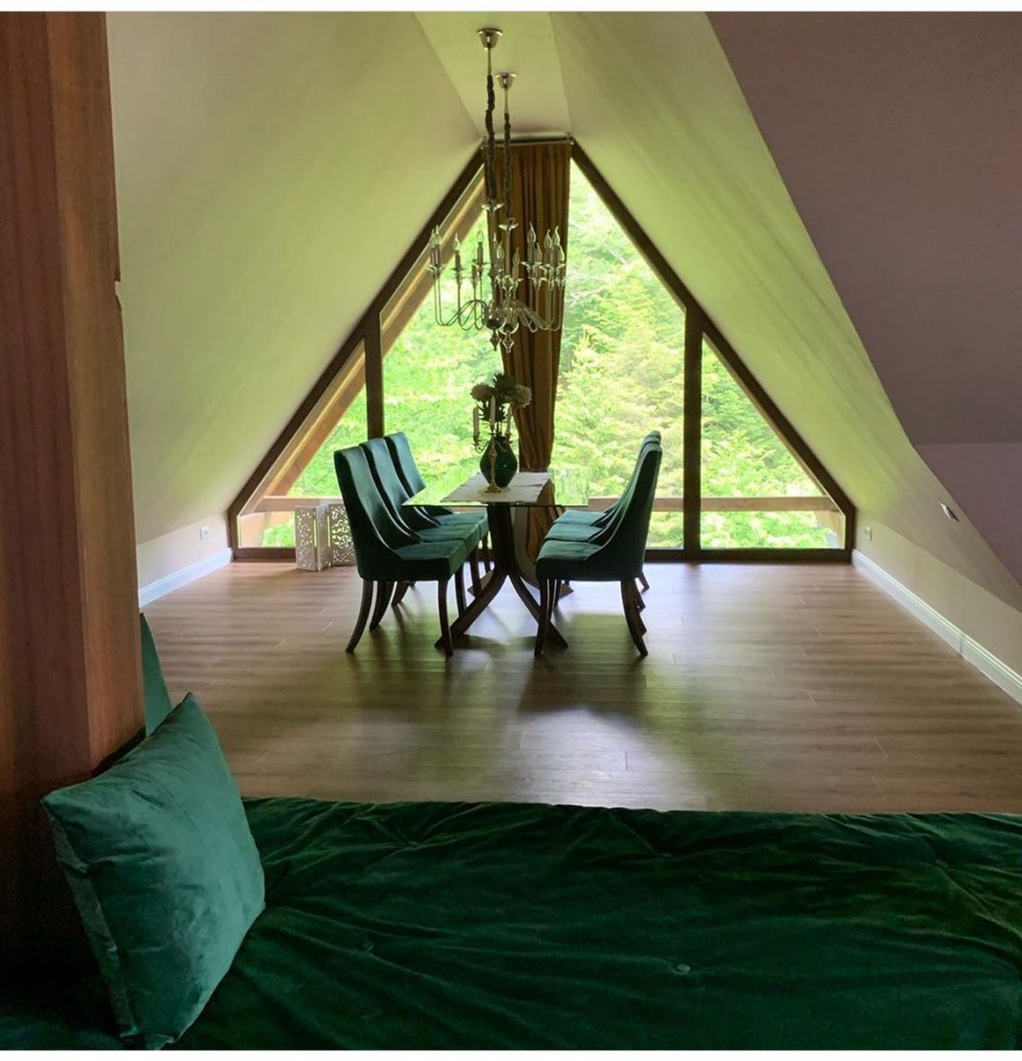 AM DESCOPERIT VALEA AVRIGULUI ȘI ANNA CHARISMA CHALET | ANDRA ILIAȘ